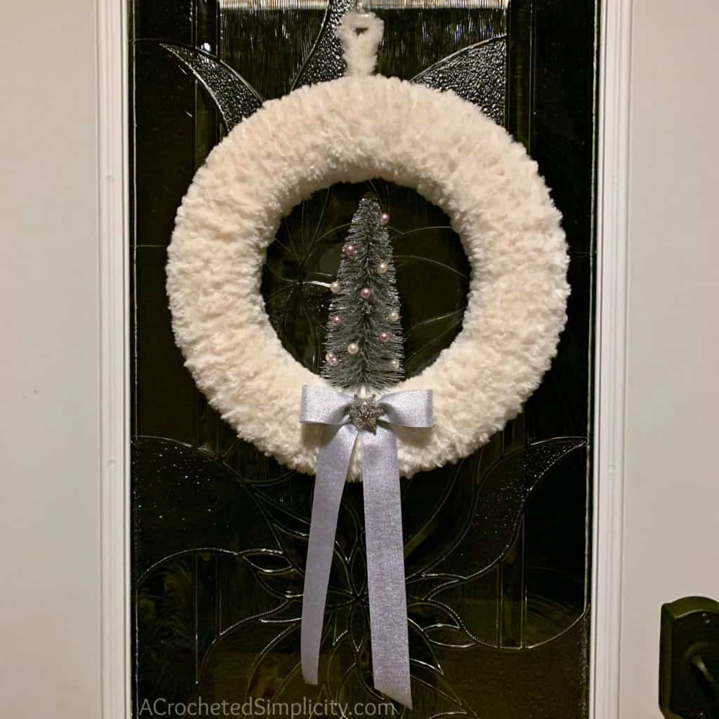 O' Christmas Tree Wreath - Free Yarn Tutorial - A Crocheted Simplicity