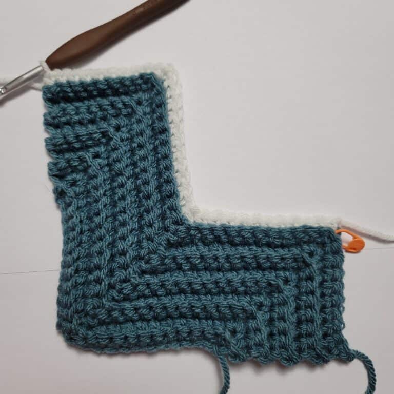 Diagonal Ripple Scarf - Free Crochet Scarf Pattern - A Crocheted Simplicity