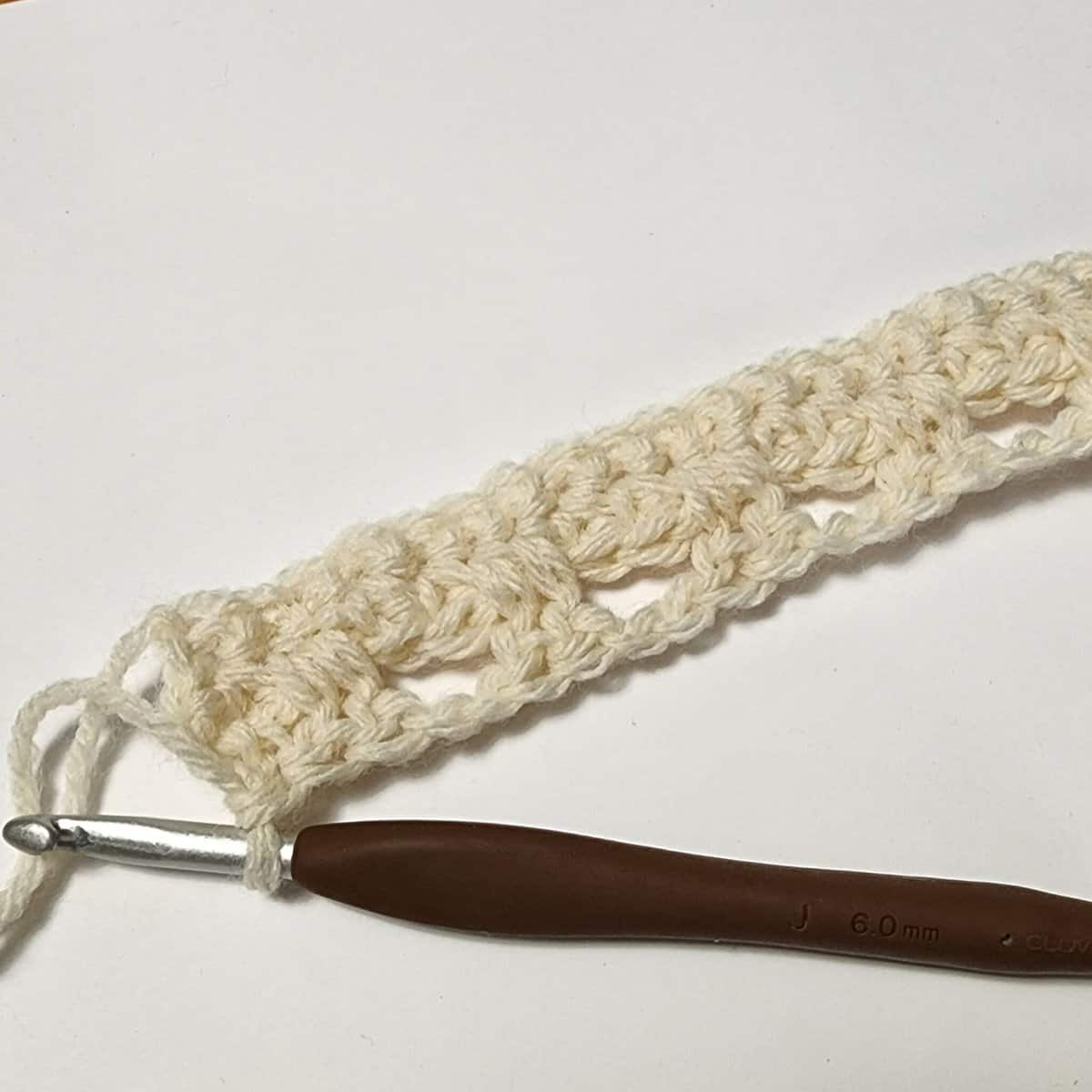 How to Crochet the Extended Moss Stitch - A Crocheted Simplicity