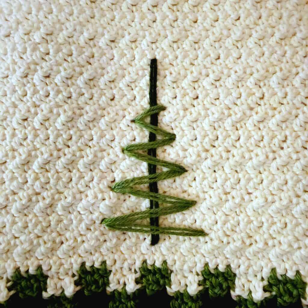 O' Christmas Tree Towel - Free Crochet Keyhole Towel Pattern - A ...