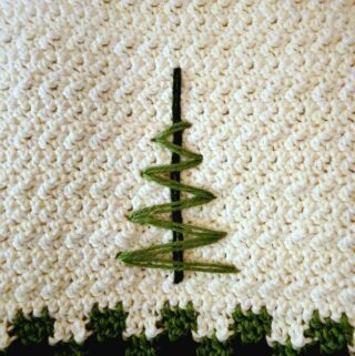 O' Christmas Tree Towel - Free Crochet Keyhole Towel Pattern - A ...