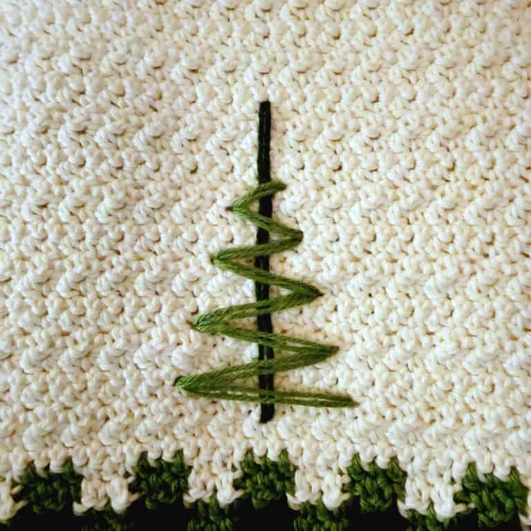 O' Christmas Tree Towel - Free Crochet Keyhole Towel Pattern - A ...