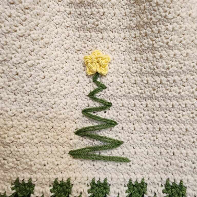 O' Christmas Tree Towel - Free Crochet Keyhole Towel Pattern - A ...