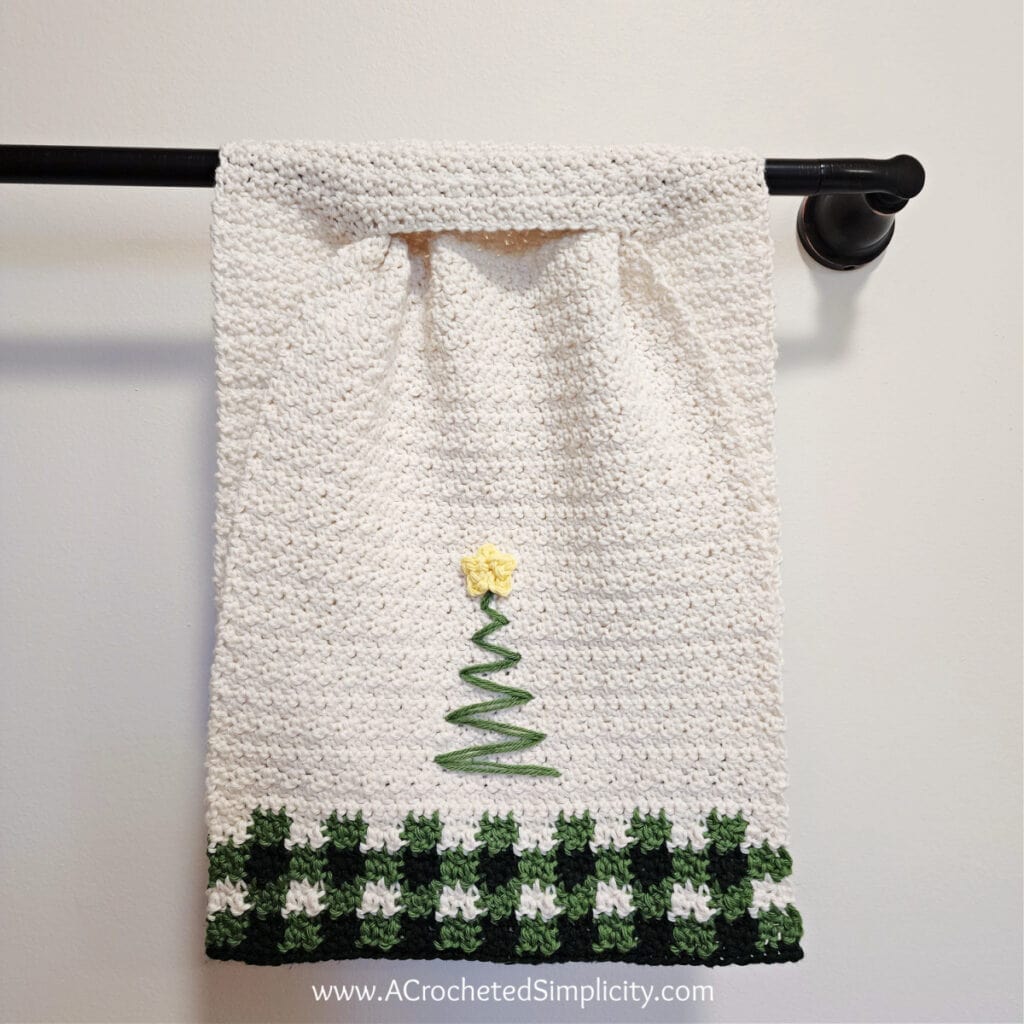 O' Christmas Tree Towel - Free Crochet Keyhole Towel Pattern - A ...