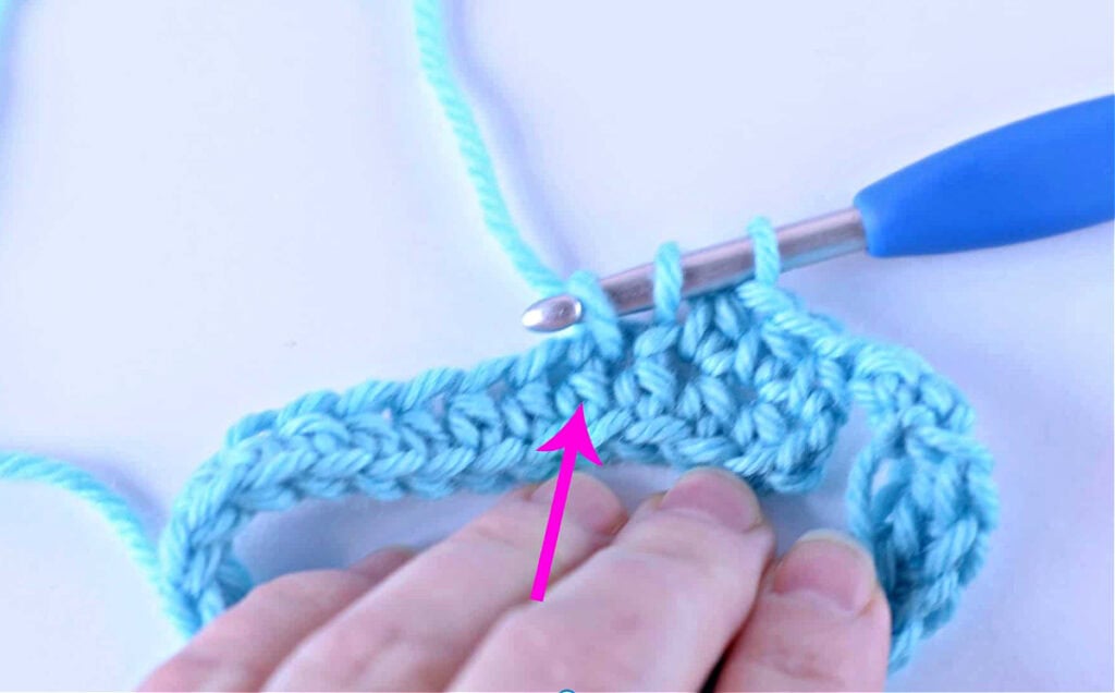 2 Tips for Proper Post Stitch Placement - in Rows and Rounds - A ...