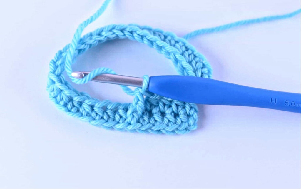 2 Tips for Proper Post Stitch Placement - in Rows and Rounds - A ...
