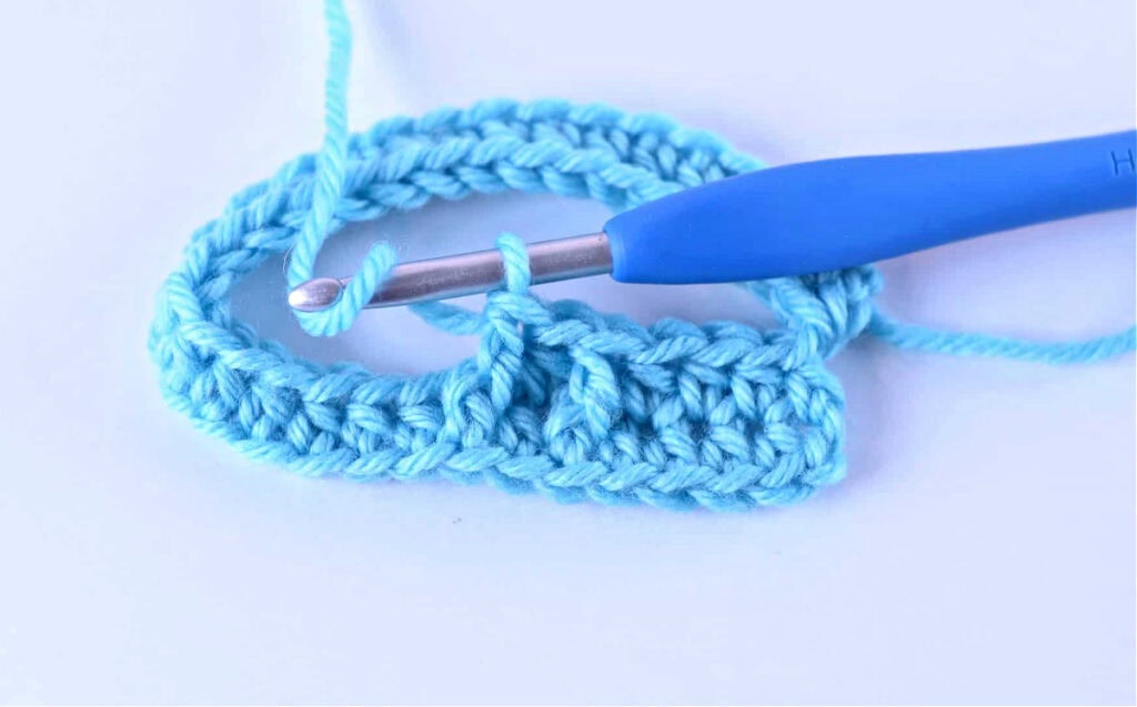 2 Tips for Proper Post Stitch Placement - in Rows and Rounds - A ...