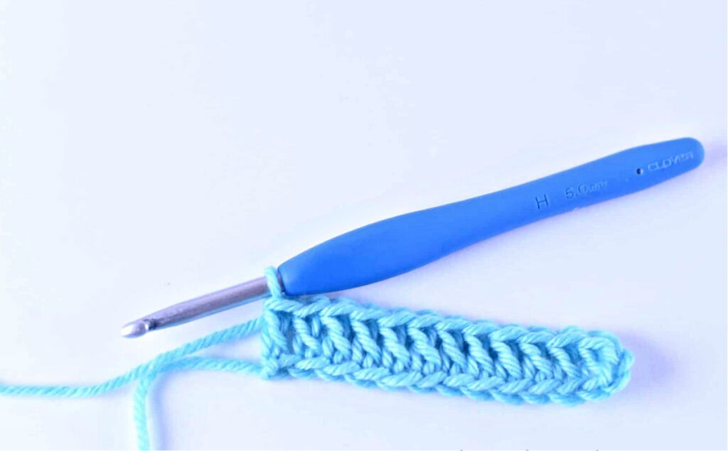 2 Tips for Proper Post Stitch Placement - in Rows and Rounds - A ...
