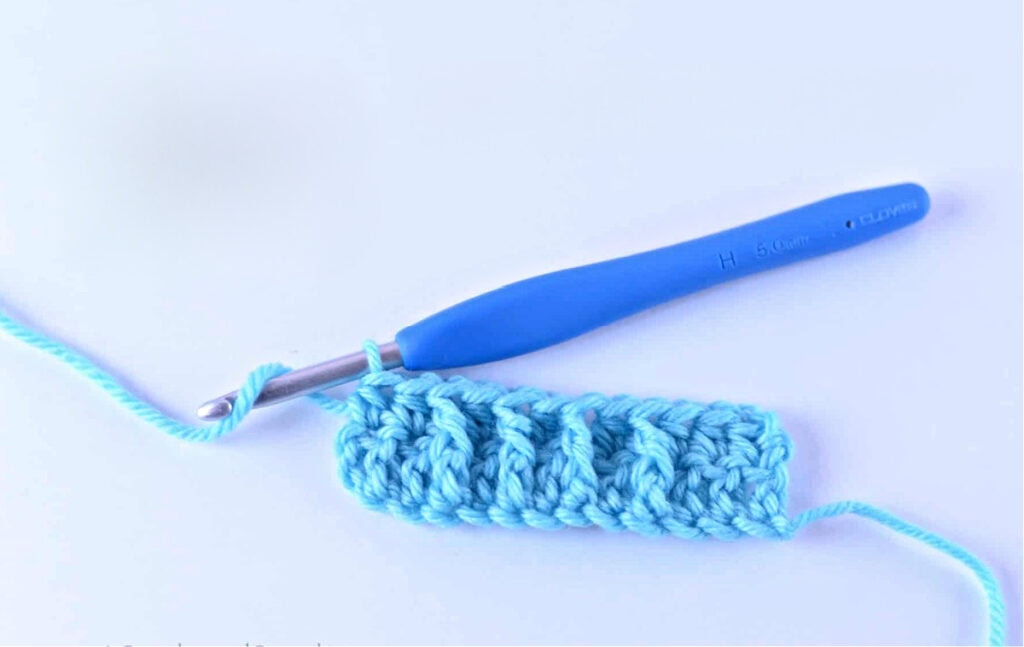 2 Tips for Proper Post Stitch Placement - in Rows and Rounds - A ...