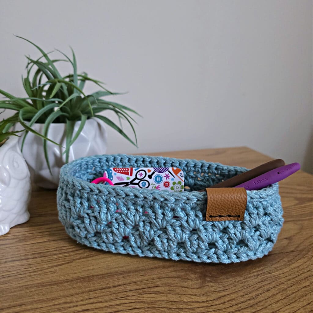Crochet Glasses Holder - A Crocheted Simplicity